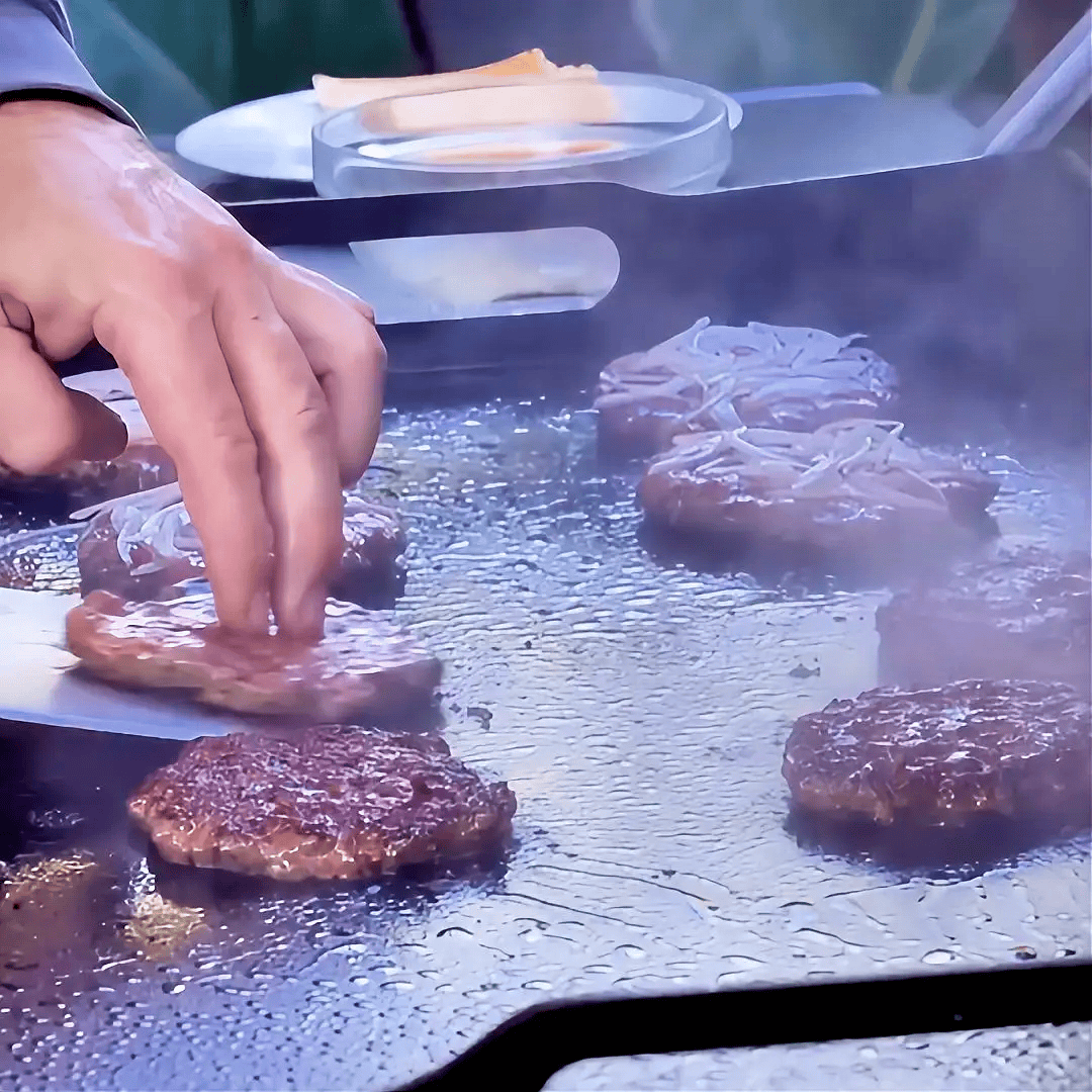 These Smash Burgers Are A Must Try For All The Family