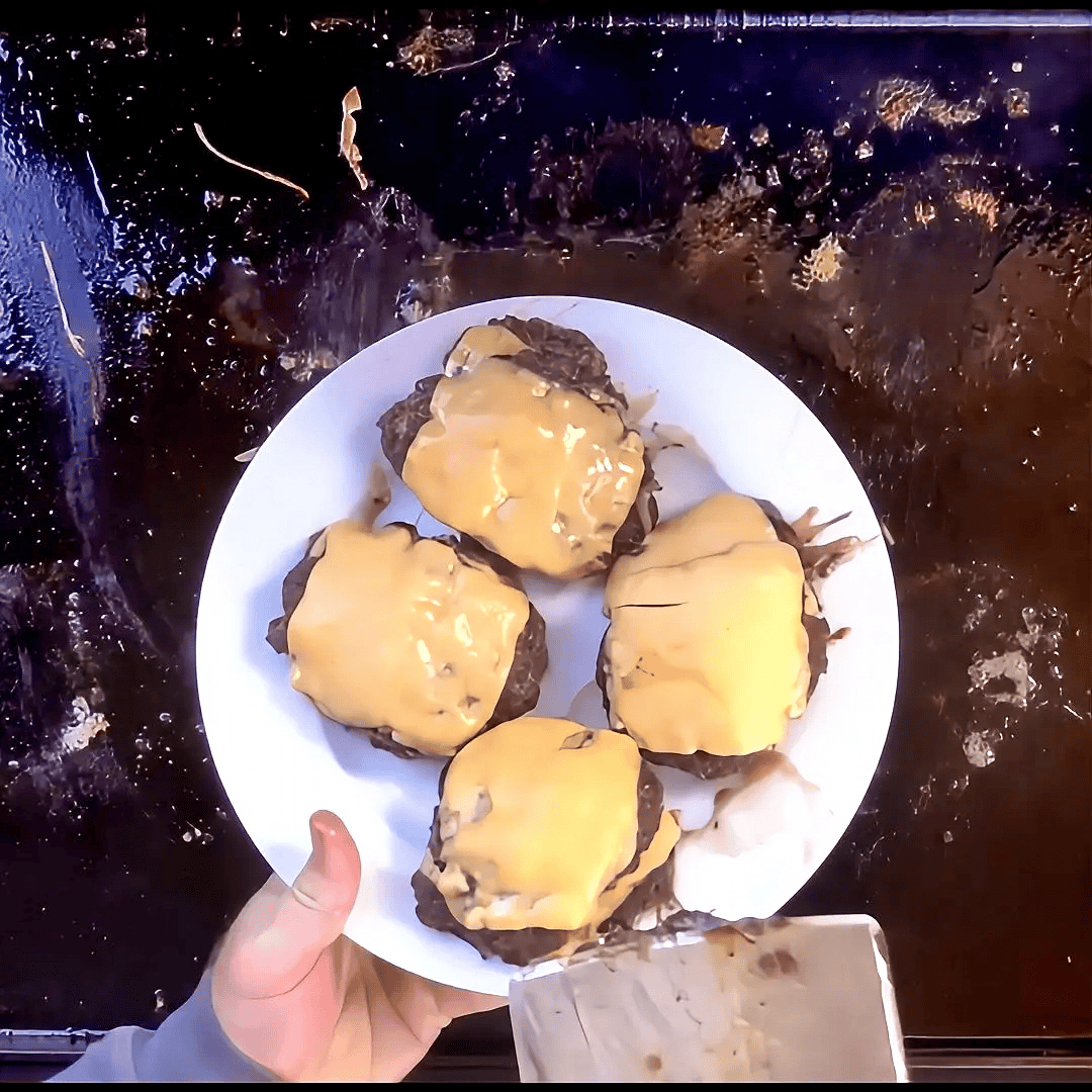 These Smash Burgers Are A Must Try For All The Family