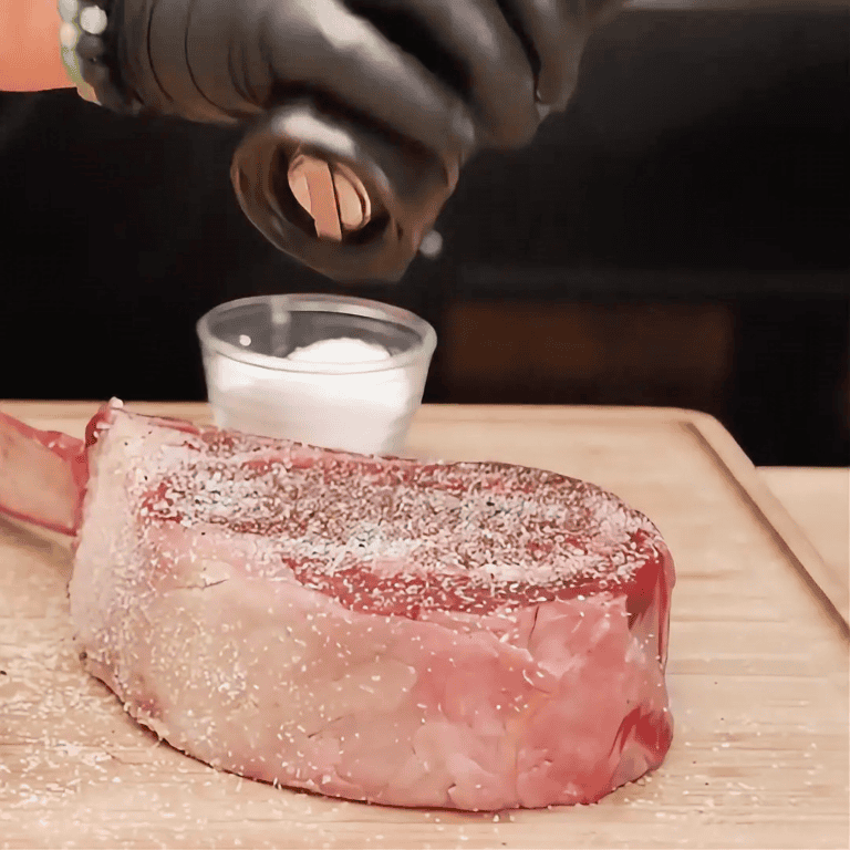 This Is How To Get A Perfect Pink Tomahawk Steak