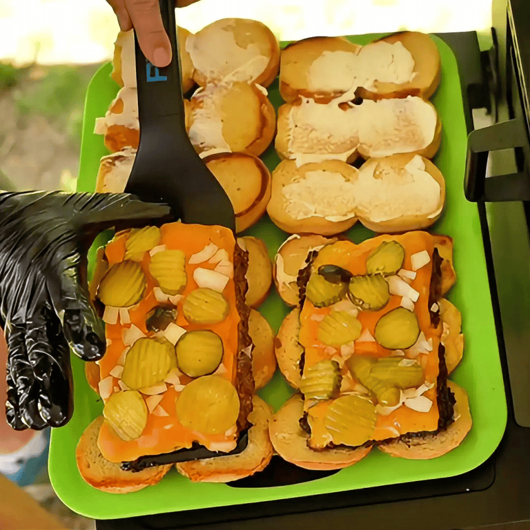 These Easy Cheeseburger Sliders Are The Perfect Game Day Appetizer