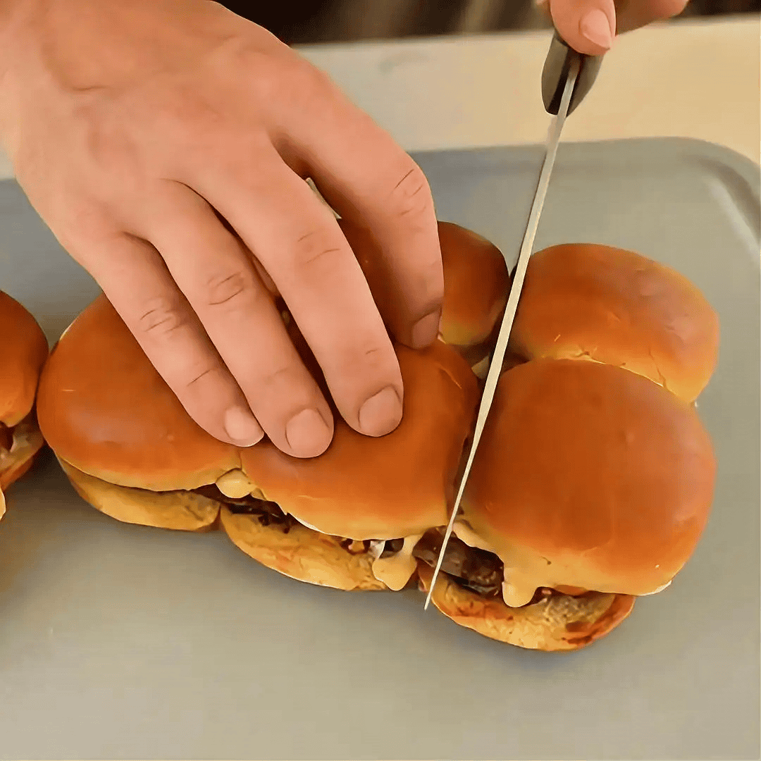 These Easy Cheeseburger Sliders Are The Perfect Game Day Appetizer