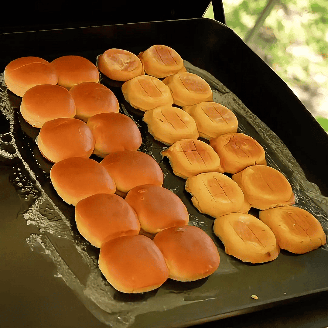 These Easy Cheeseburger Sliders Are The Perfect Game Day Appetizer