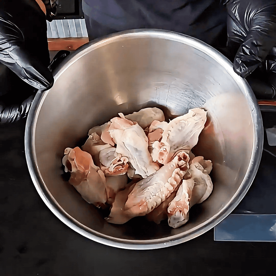 Crispy Chicken Wings & Pickles, A Winning Combination